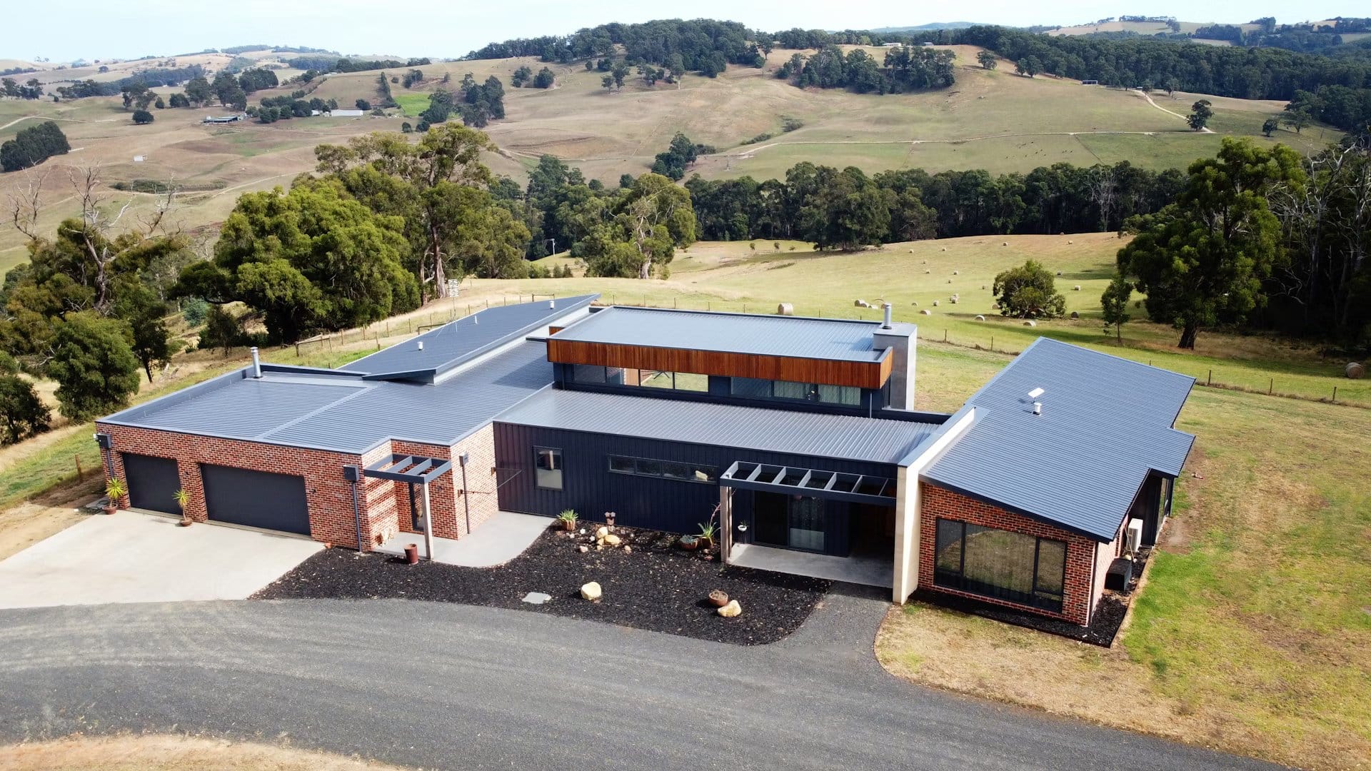 Off-grid home a winner for Leongatha builders