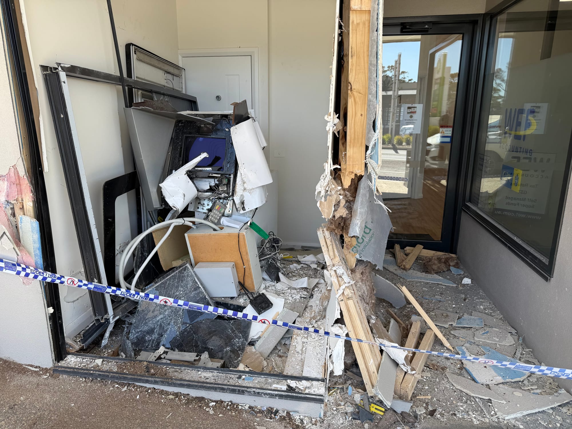 Tow truck gang charged over Korumburra ATM raid
